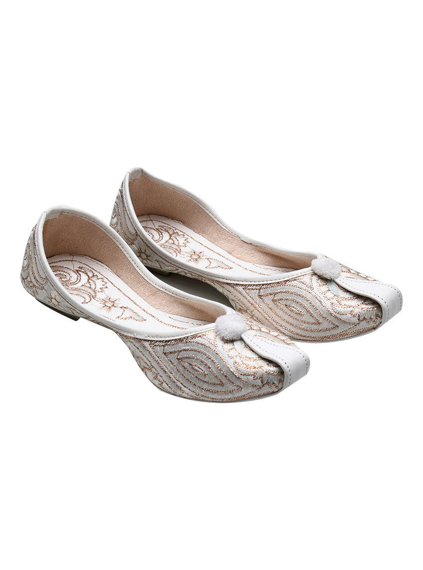 Buy Port Women's White Jutti Online @ ₹499 from ShopClues