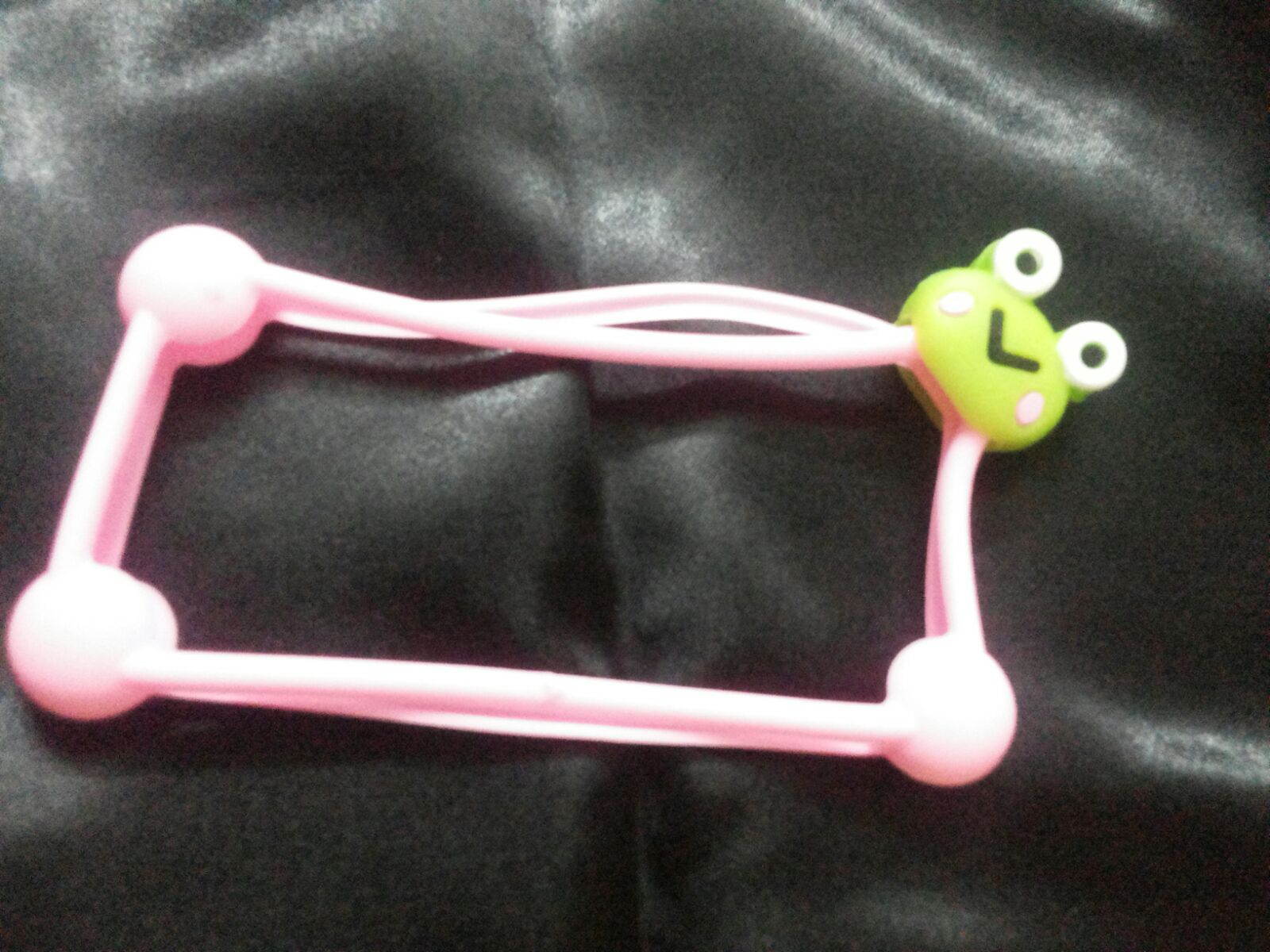 Buy frog green face pink bumper cover Online @ ₹349 from ShopClues