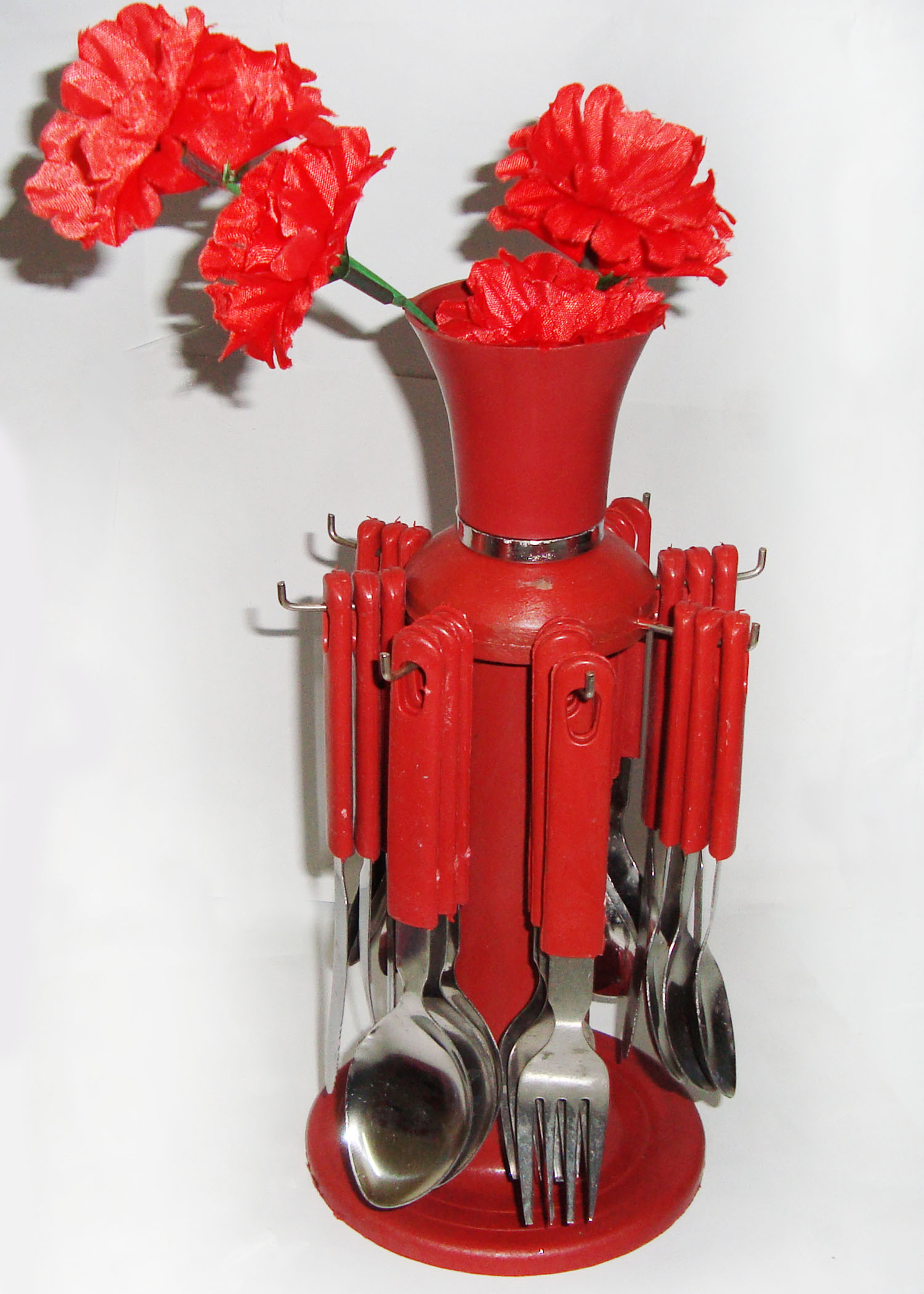 Prestigious 24 Pcs. Cutlery Set With Hanging Flower Stand