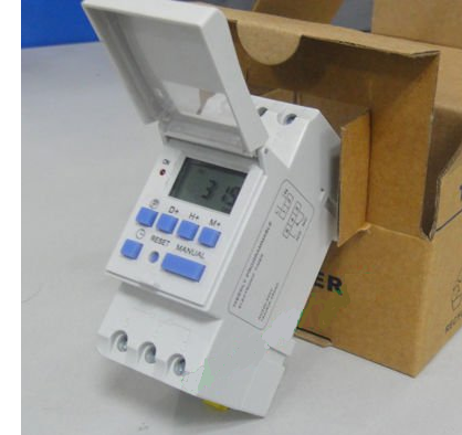 DIGITAL PROGRAMMABLE TIMER SWITCH 220VAC 16A DIN RAIL