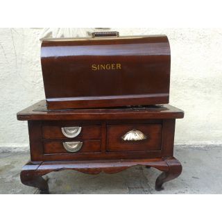 Vintage Singer Machine made in England 1027 Make