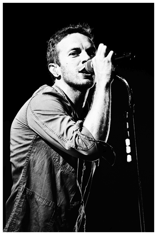 Buy Posterskart Chris Martin Coldplay Poster (12 x 18 inch) Online ...