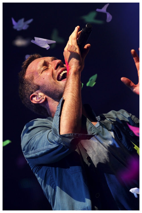 Buy Posterskart Chris Martin Coldplay Poster (12 x 18 inch) Online ...