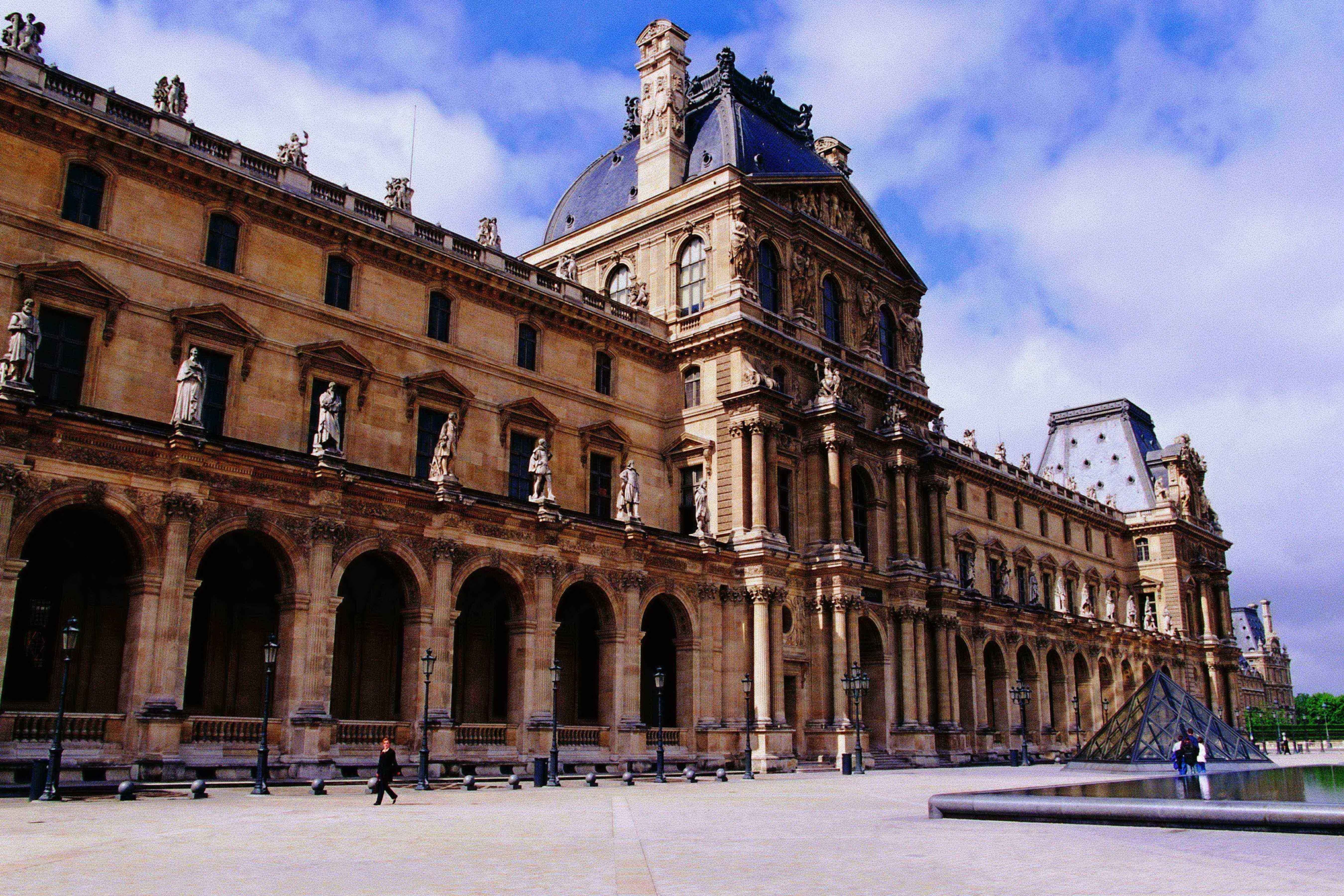 Buy Avikalp Exclusive AZOHP1689 Louvre Museum Full HD Poster Latest ...