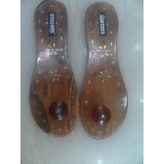 Buy Wooden Khadau Slippers Online @ ₹1000 from ShopClues