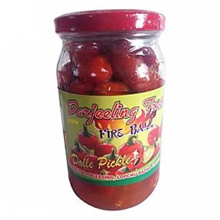 Buy GISKAA Dalle Chilli (Fireball) Pickle - 200 g Online @ ₹250 from ...