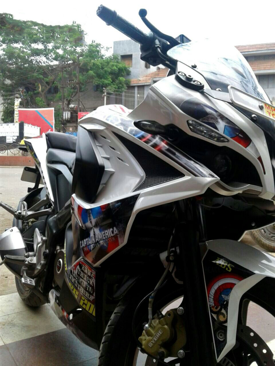 Buy CR Decals PULSAR RS 200 Custom Decals/Stickers CAPTAIN AMERICA ...